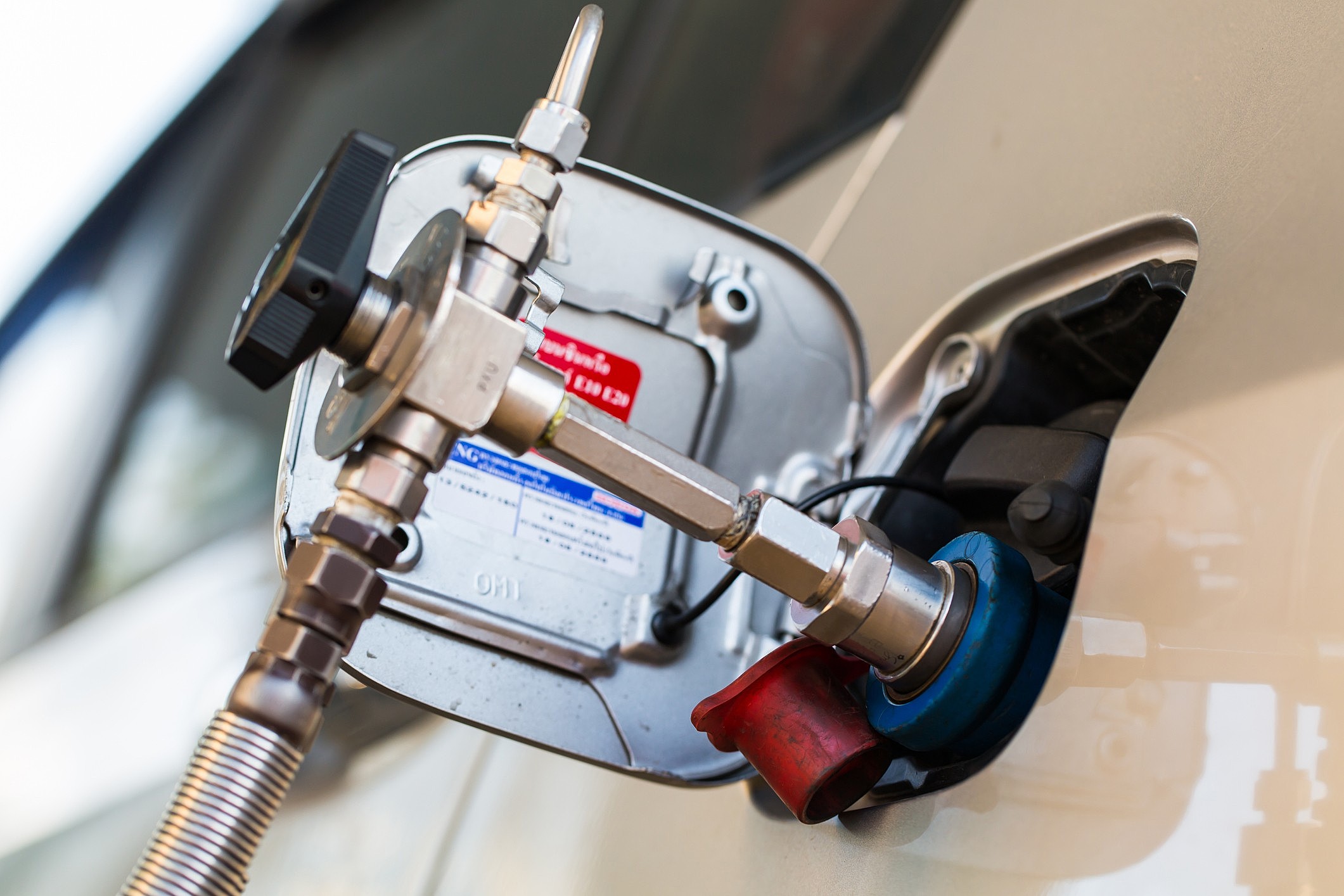 Carro com GNV: cuidados, desvantagens e vantagens! - Blog da Move Mais ...